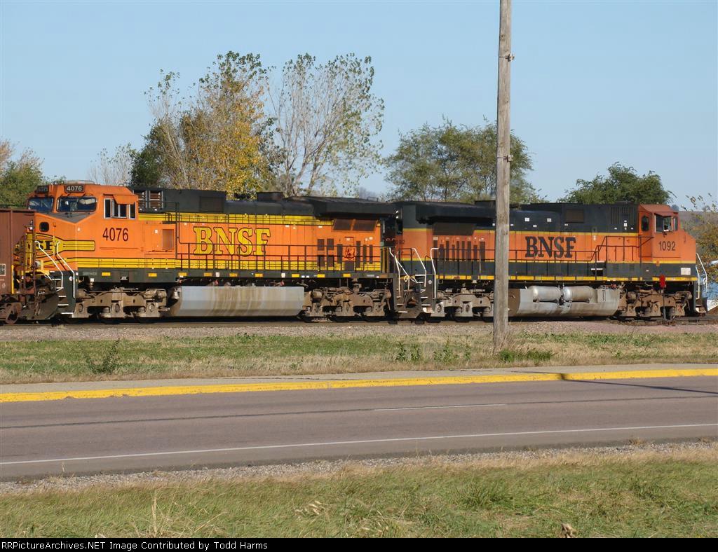 BNSF 4076